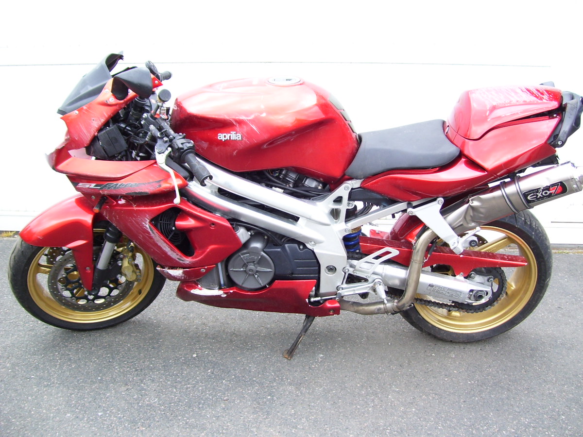 APRILIA FALCO BORDEAUX | Motocaz'42 - garage de moto à Montbrison